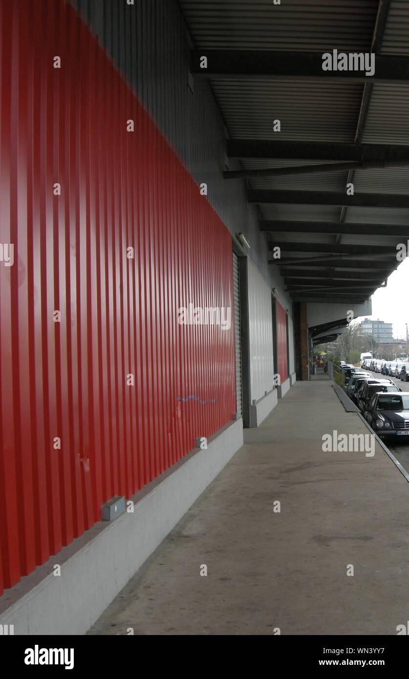 Empty land building hi-res stock photography and images - Alamy