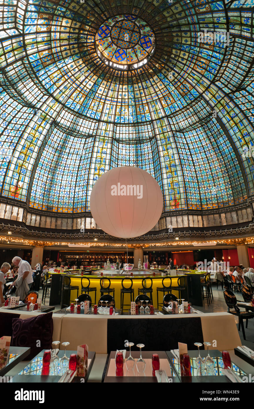 Printemps paris interior hi-res stock photography and images - Alamy