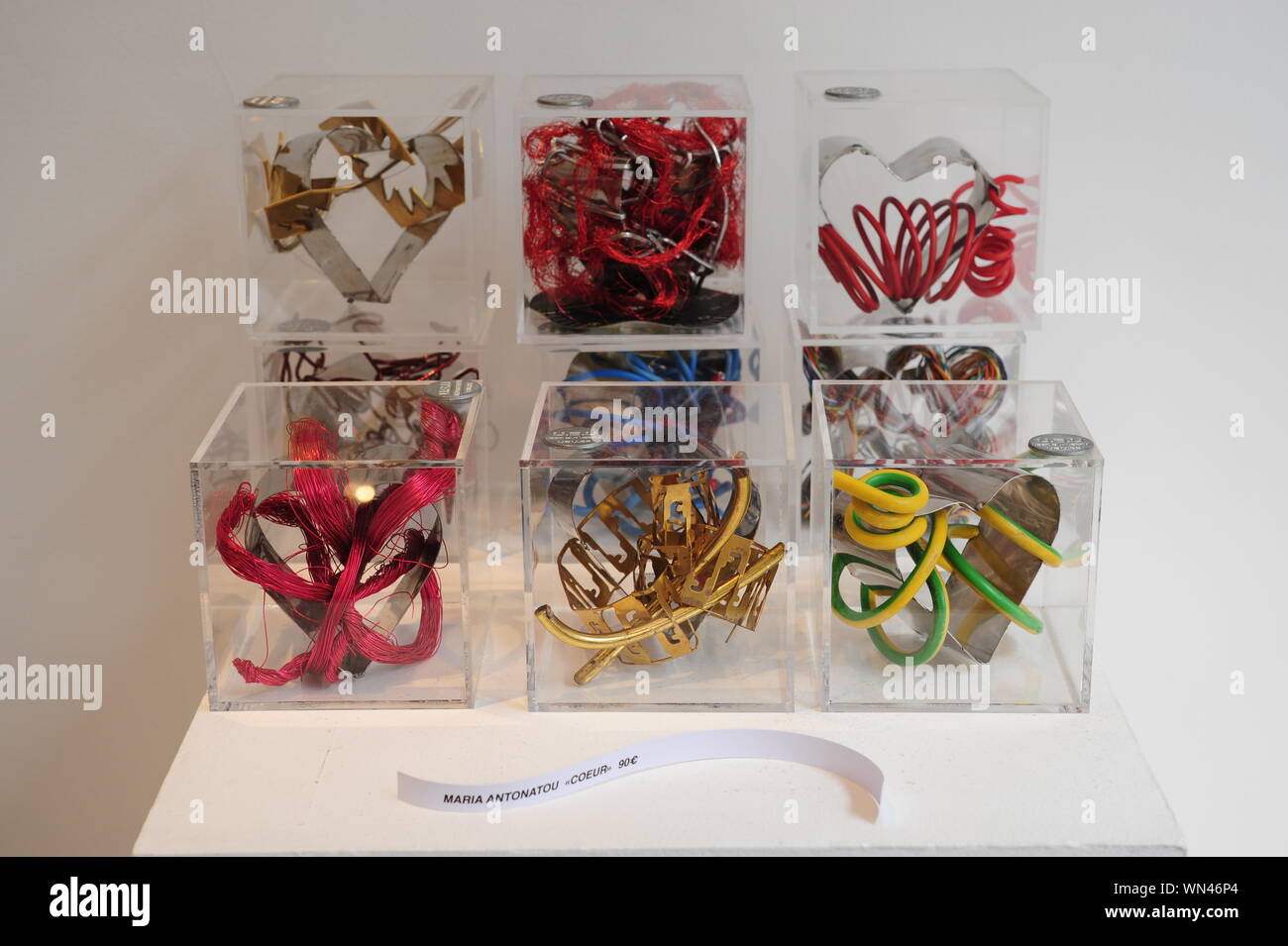 Paris, Gallerie 'Used but Useful', Kunst aus Recyclingmaterial - Paris ...