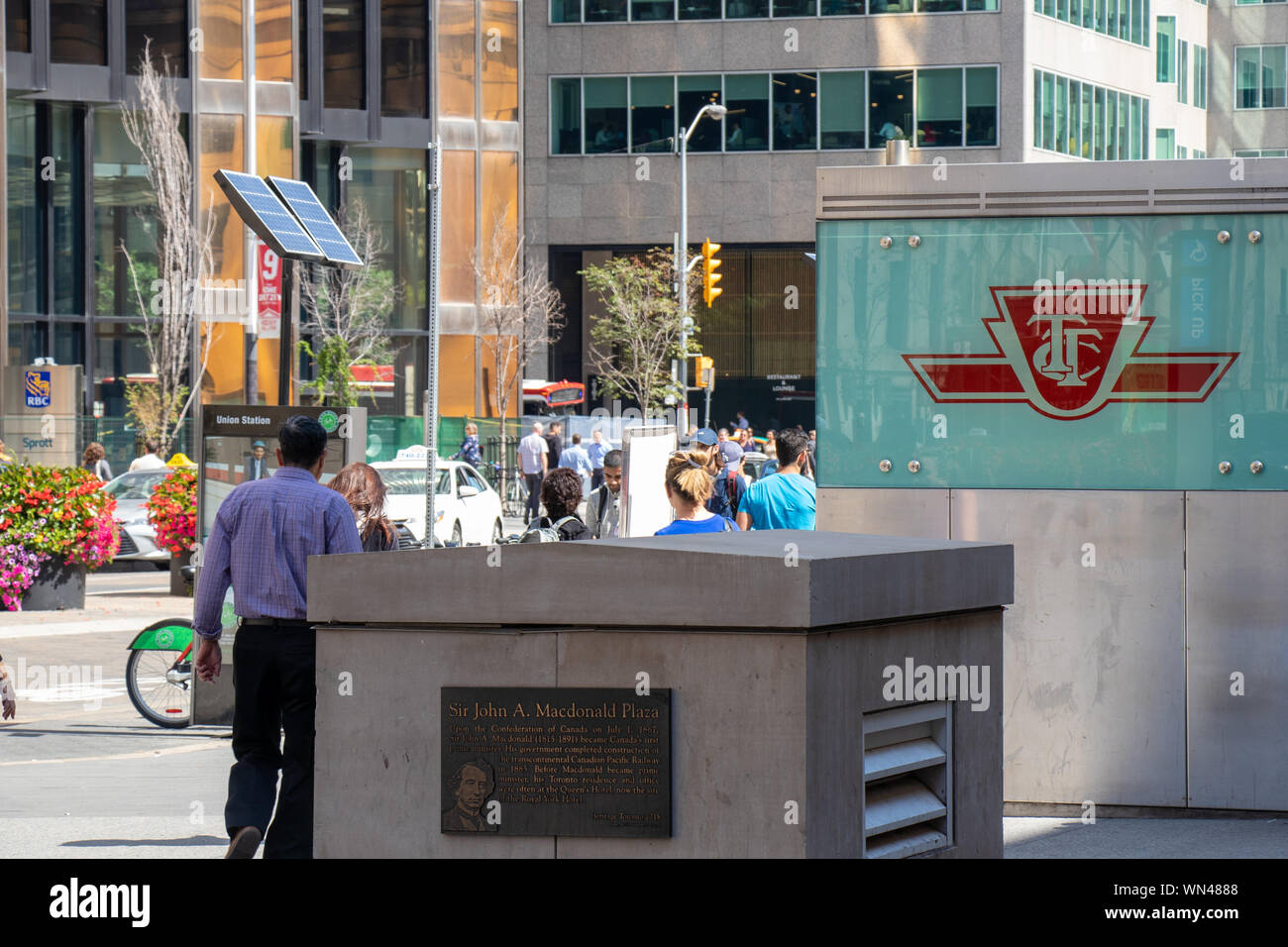 Toronto Ttc Transport High Resolution Stock Photography and Images - Alamy