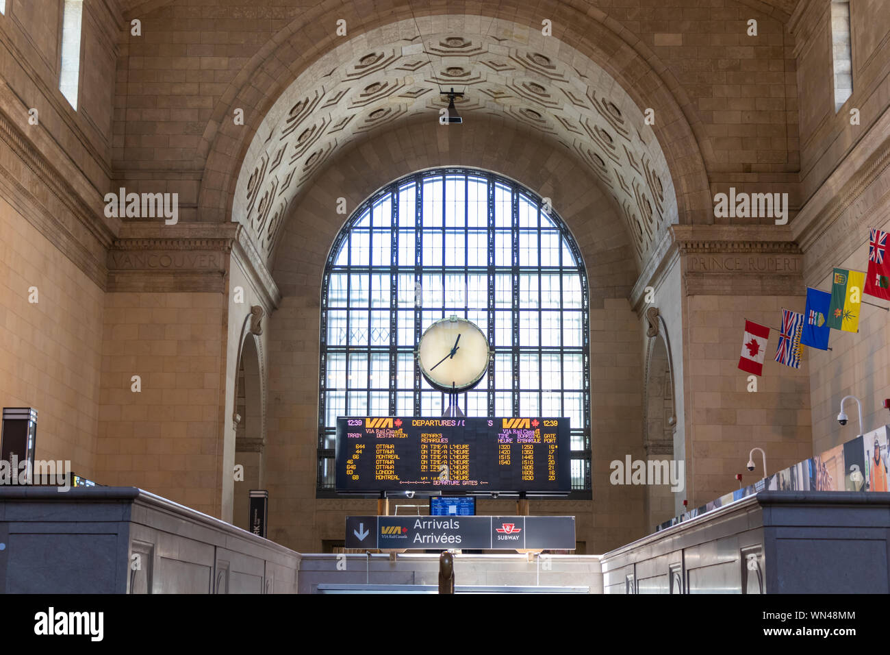 Union subway station toronto hi-res stock photography and images - Alamy