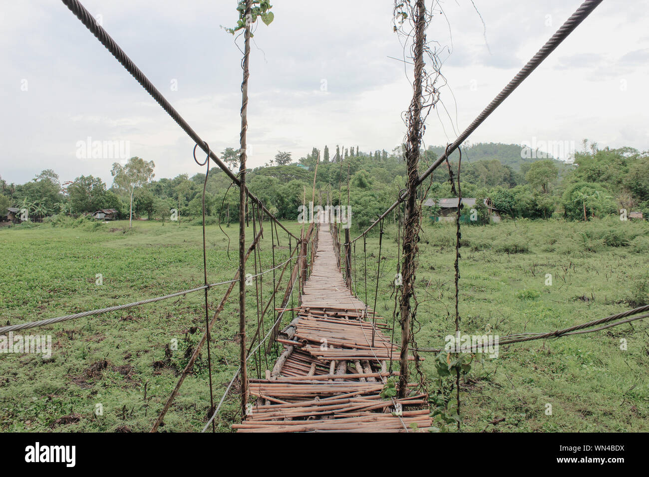Broken rope bridge hi-res stock photography and images - Alamy