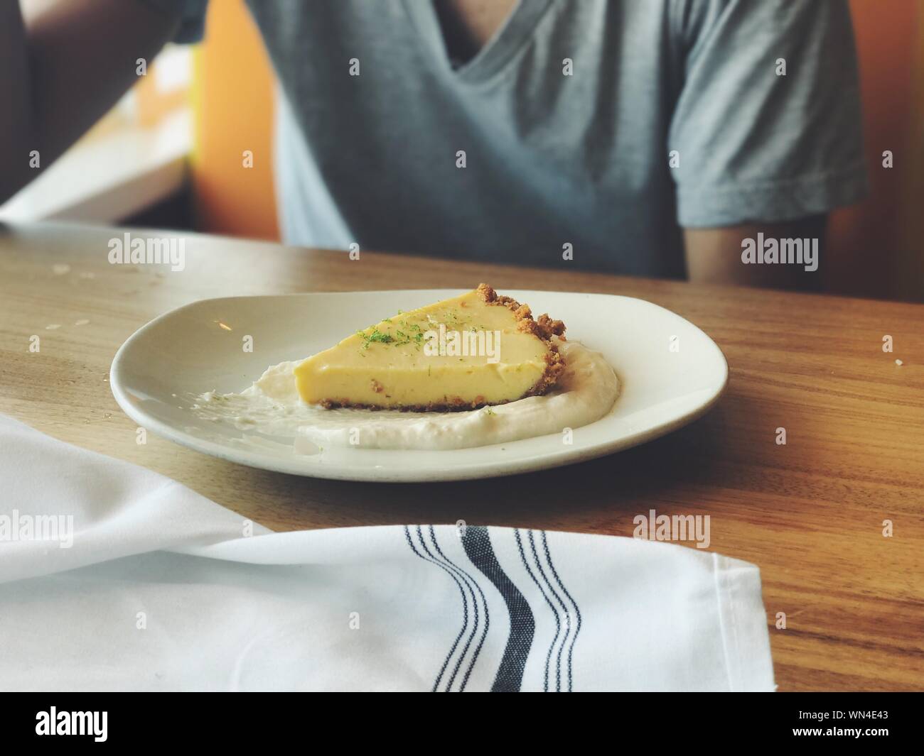 Man eating breakfast table hi-res stock photography and images - Alamy