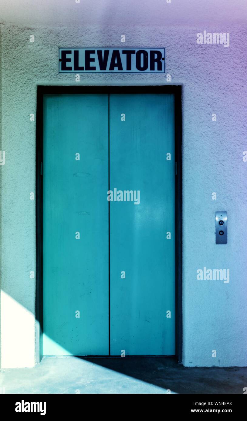 Elevator entrance hi-res stock photography and images - Alamy
