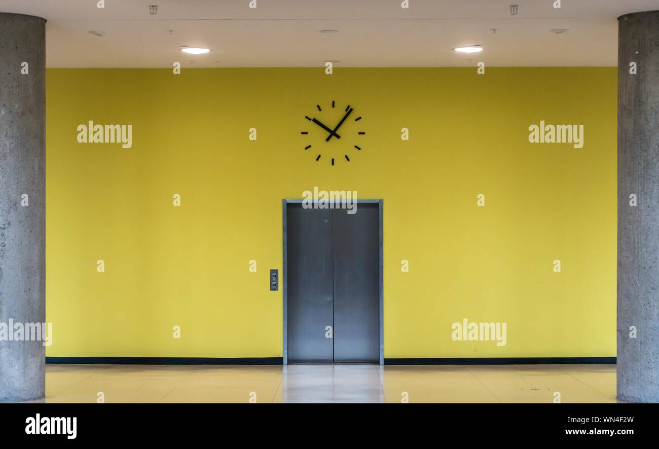Yellow elevator hi-res stock photography and images - Alamy