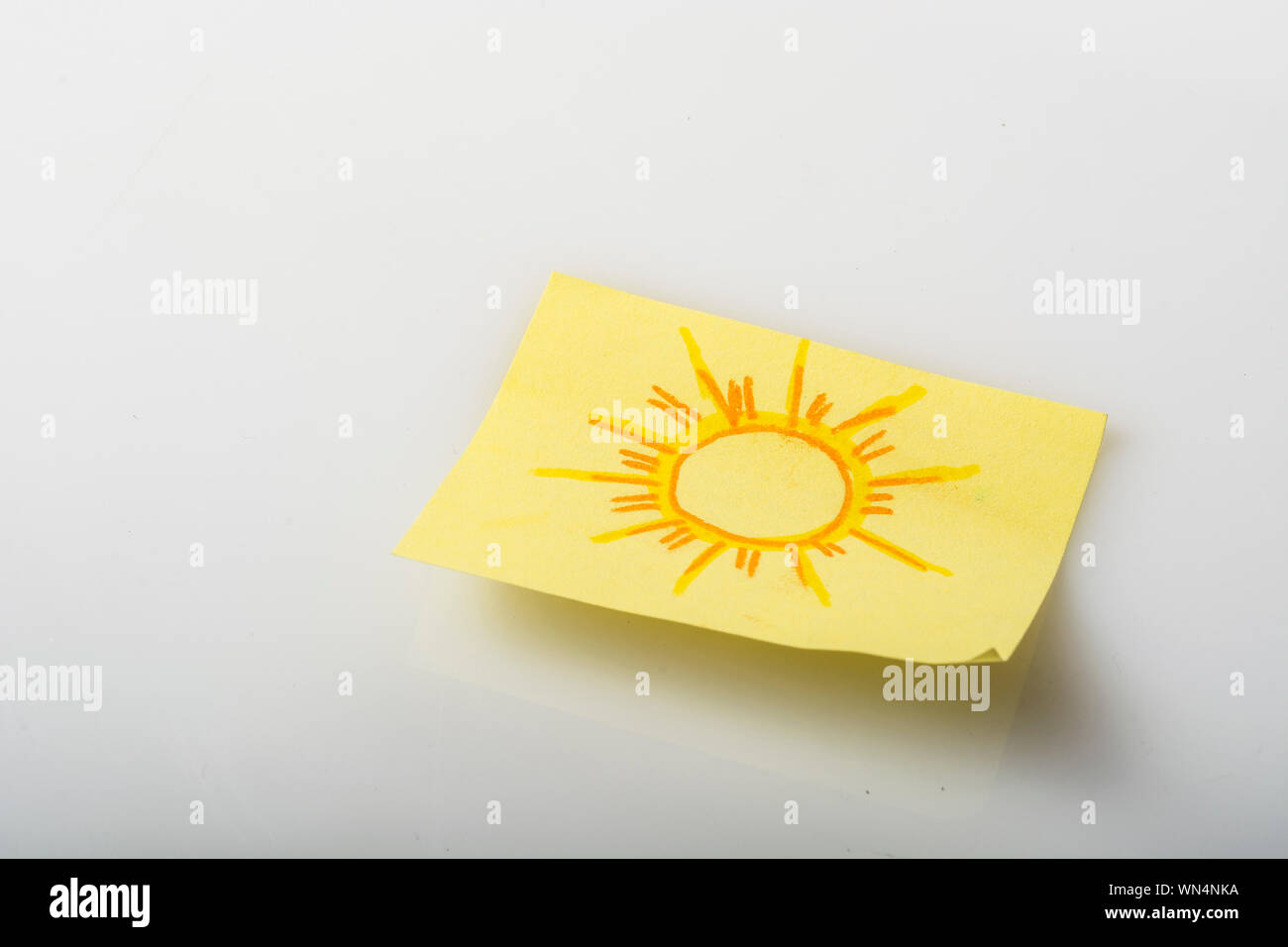 Yellow sun background hi-res stock photography and images - Alamy