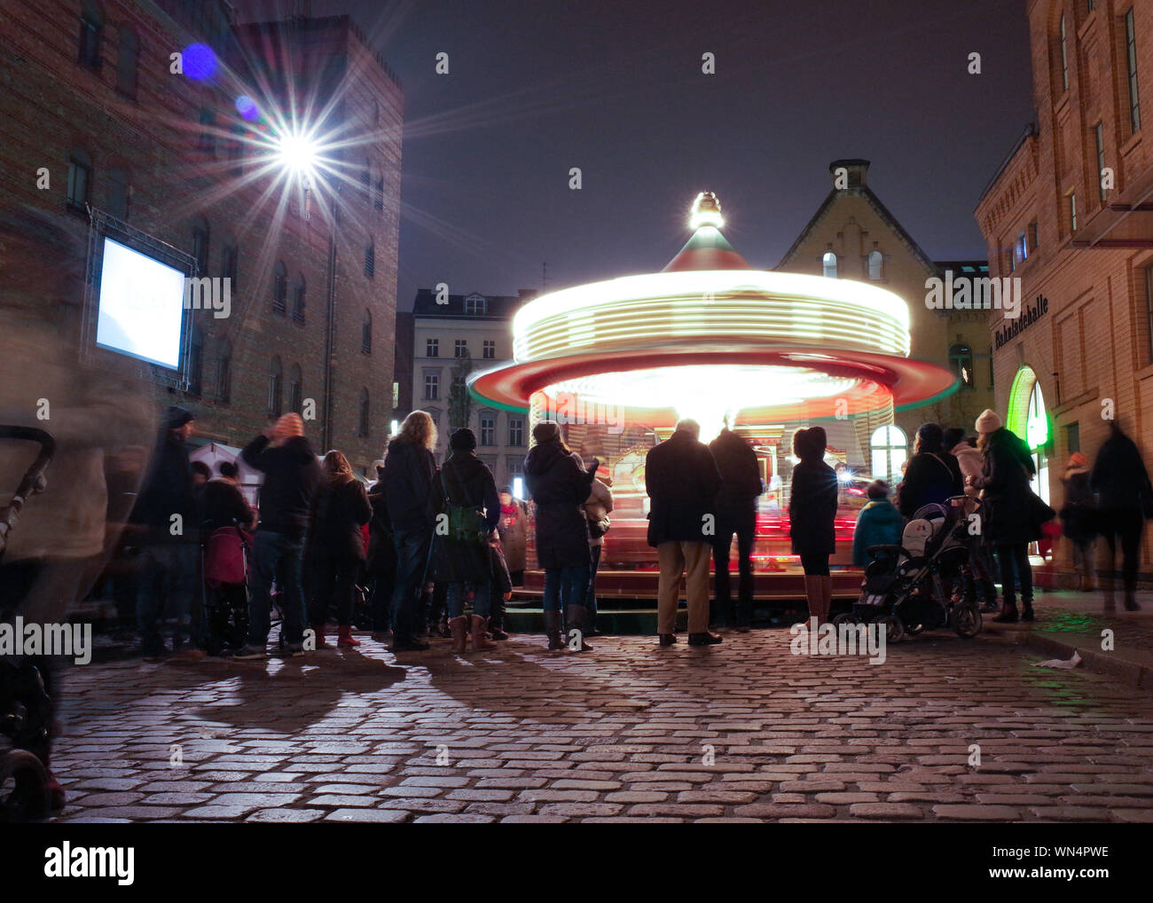 Carousel and people hi-res stock photography and images - Alamy