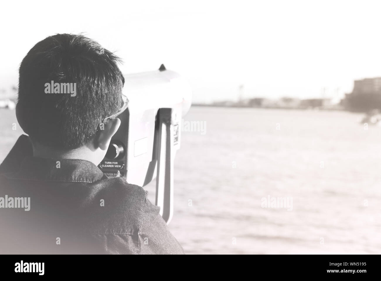 Old fashioned telescope hi-res stock photography and images - Alamy