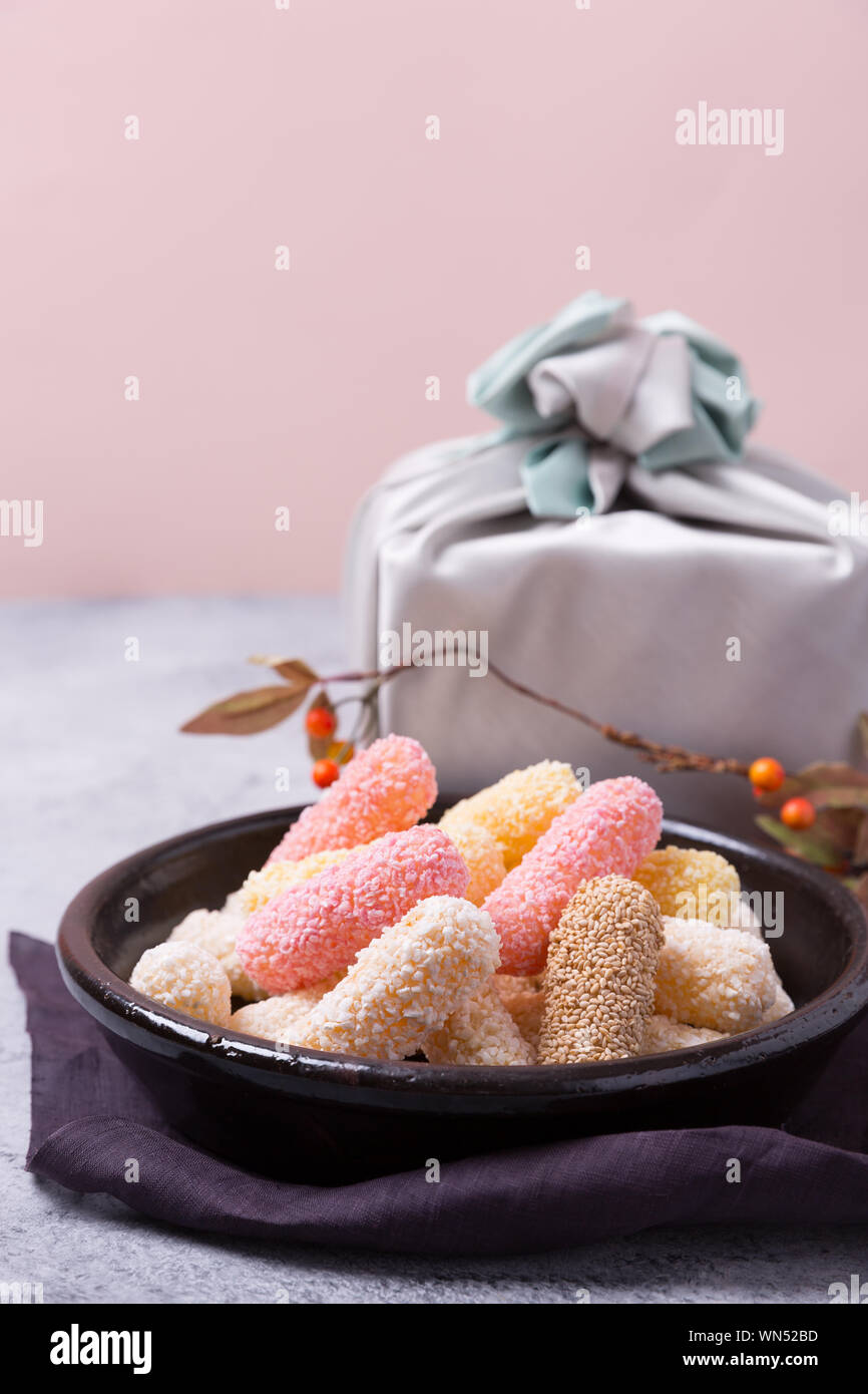 Korean traditional cookie hi-res stock photography and images - Alamy