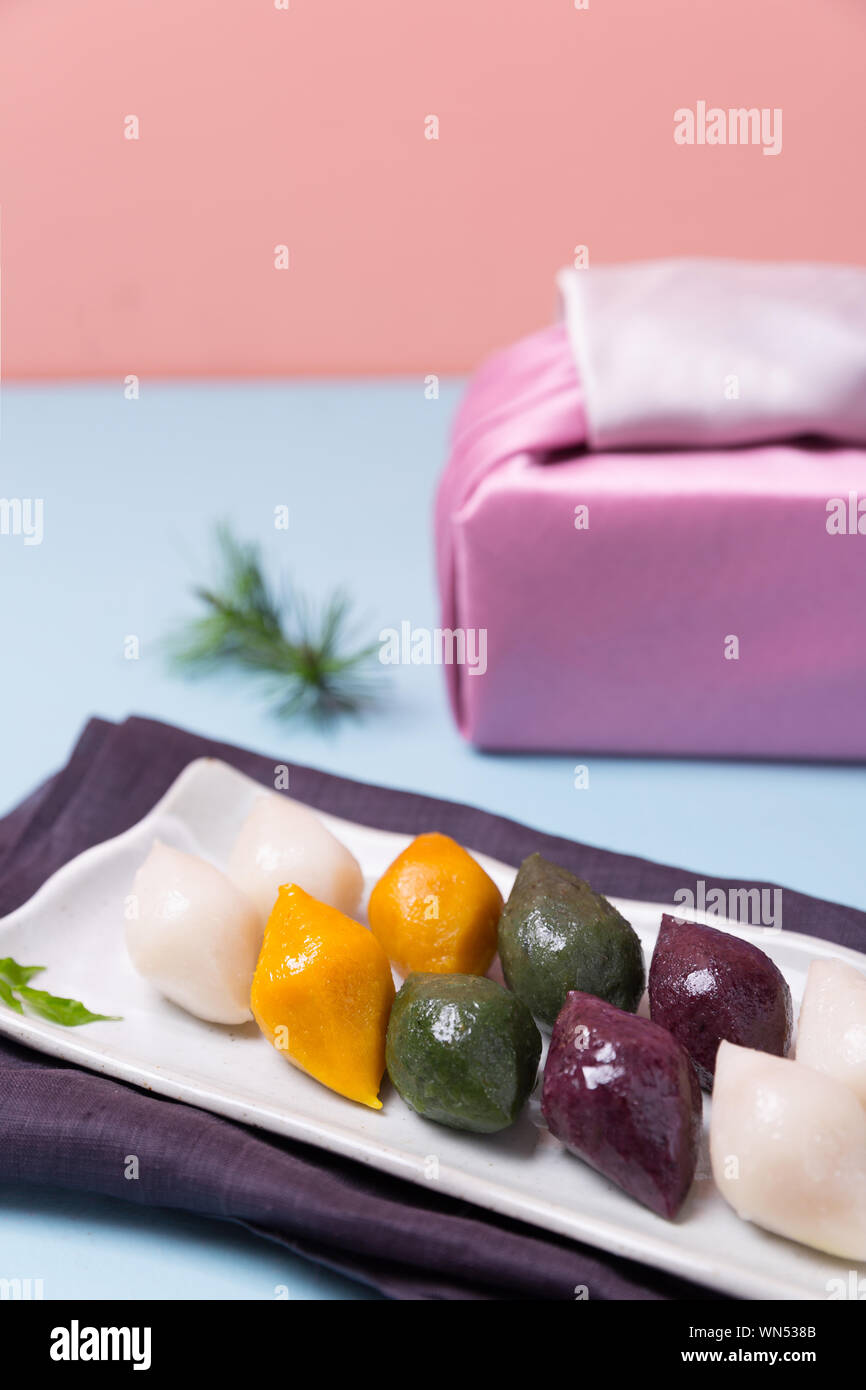 Korean traditional cloth hi-res stock photography and images - Alamy