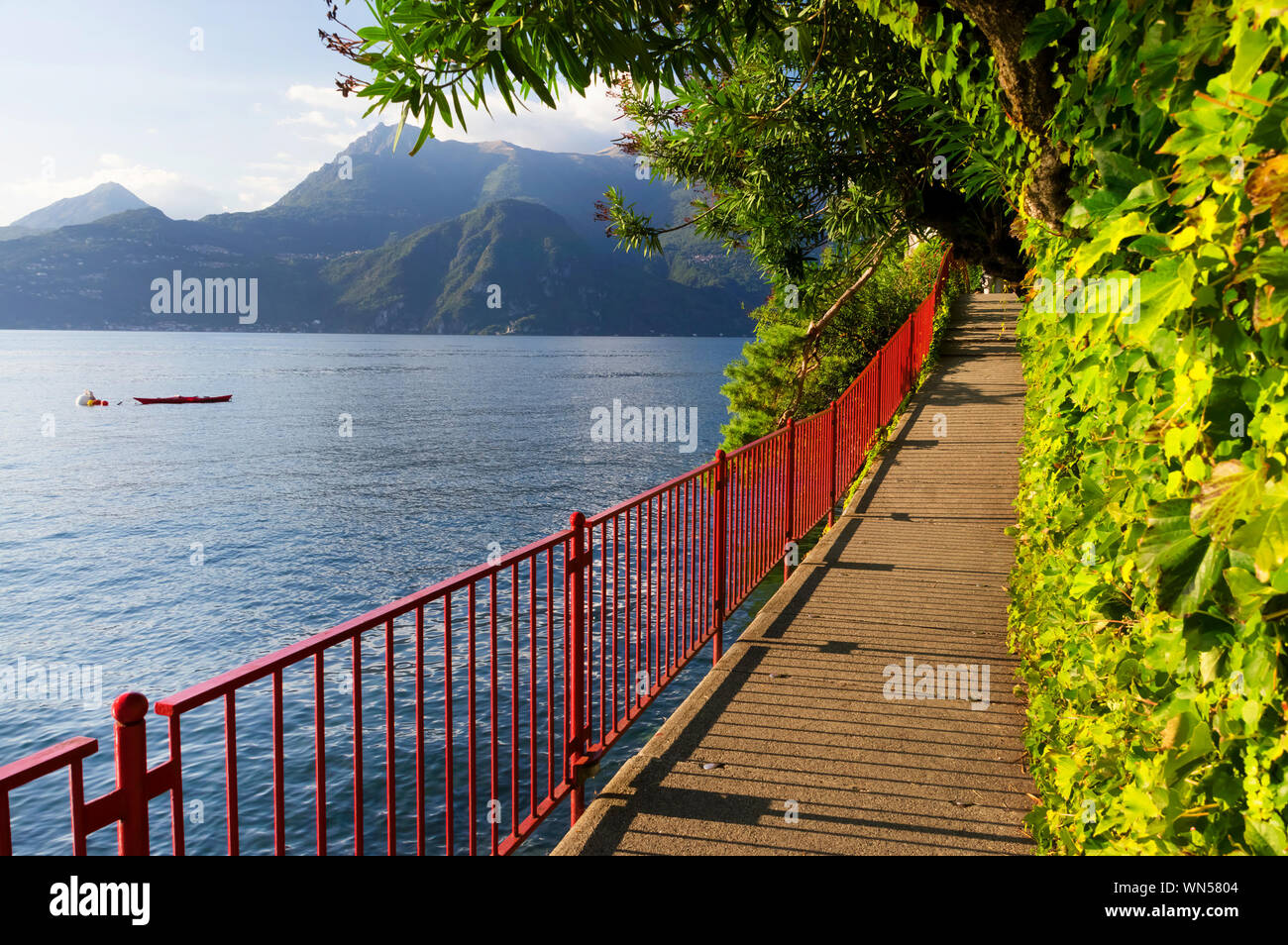 Lakeside Pathway High Resolution Stock Photography and Images - Alamy