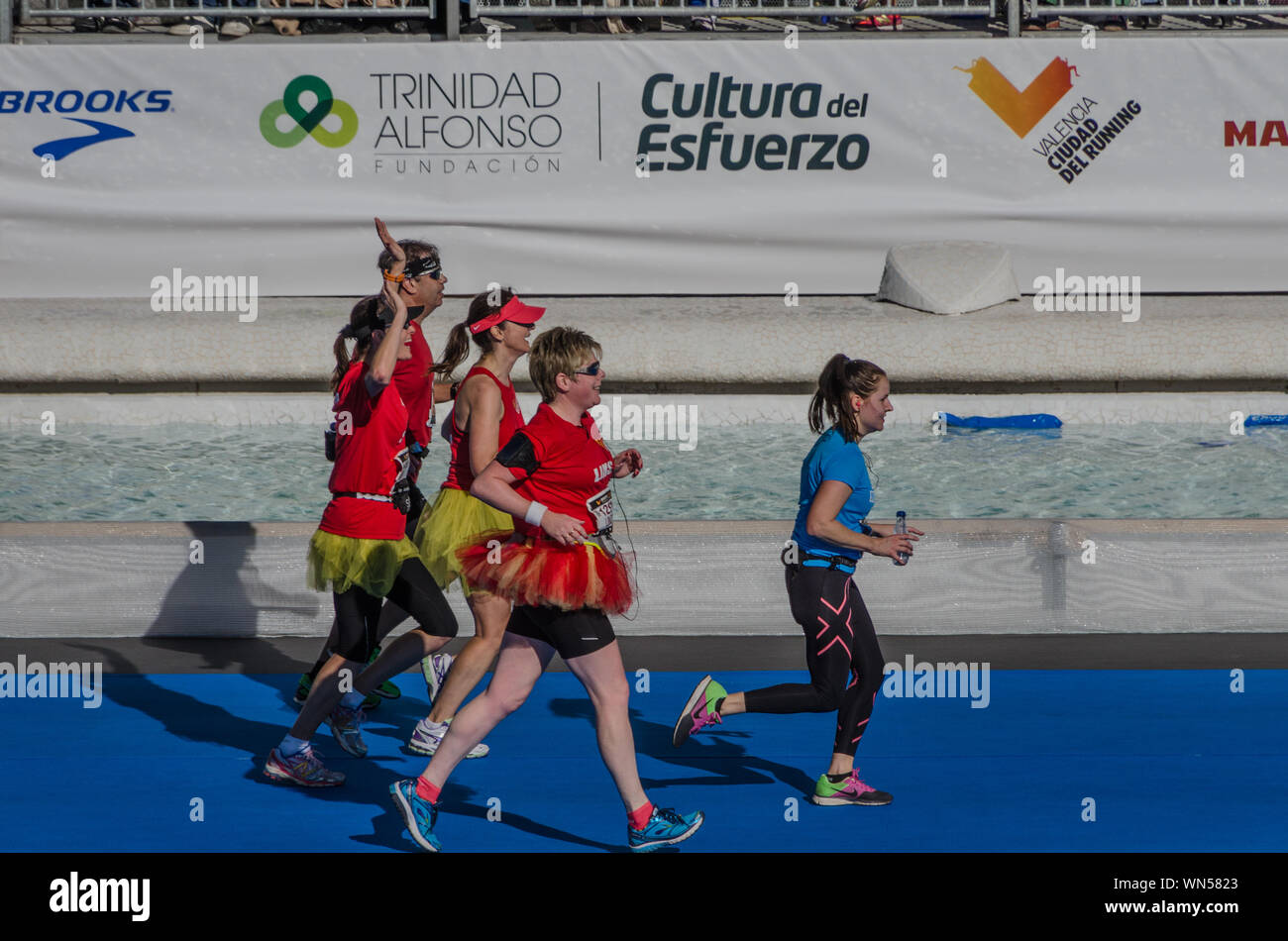 Marathon valencia hi-res stock photography and images - Alamy