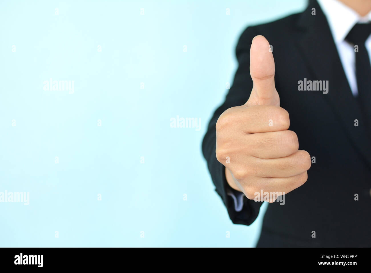 Hand showing hi-res stock photography and images - Alamy