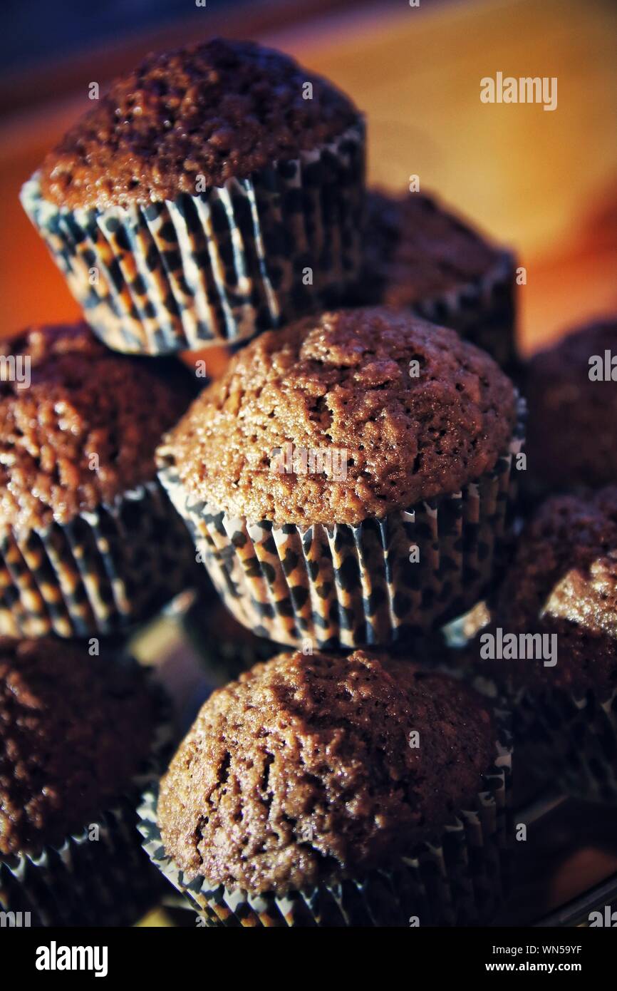Stack cupcakes hi-res stock photography and images - Alamy