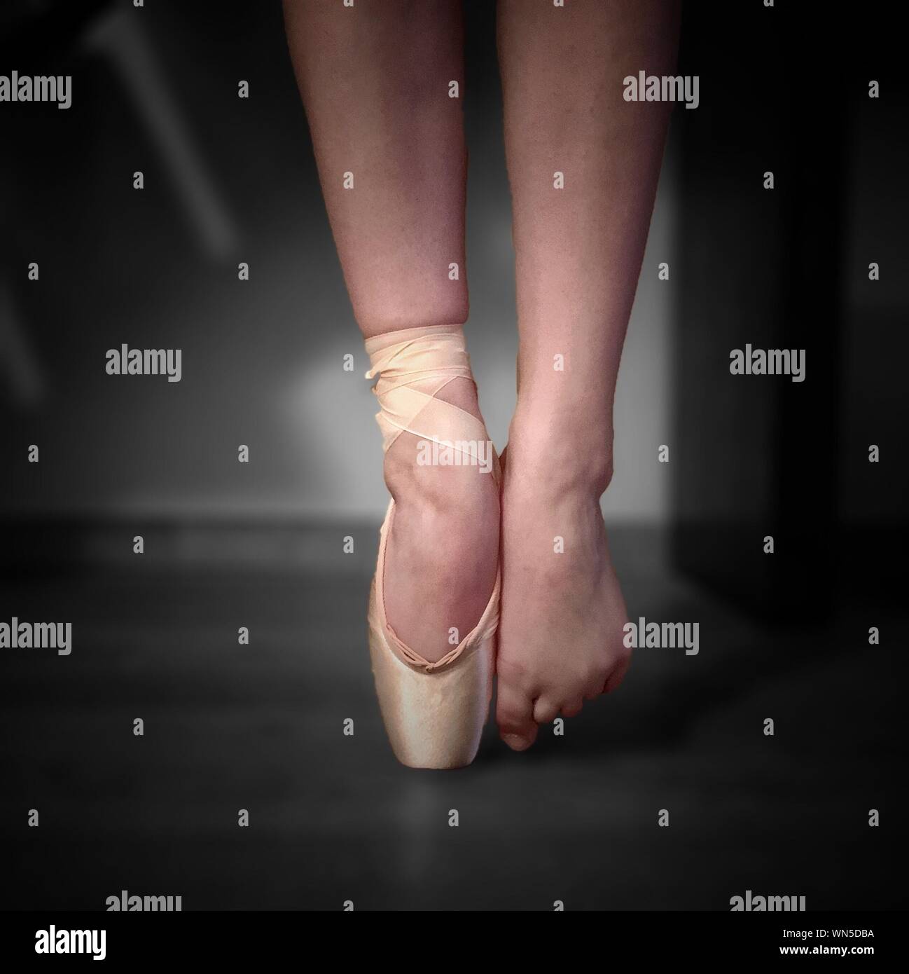 Balance standing one leg tiptoe hi-res stock photography and images - Alamy