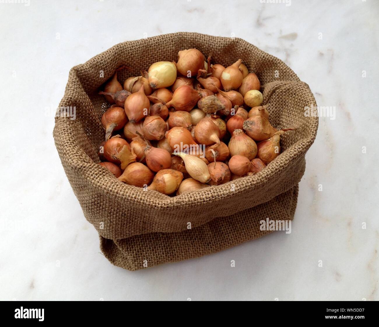 Onion sack hi-res stock photography and images - Alamy