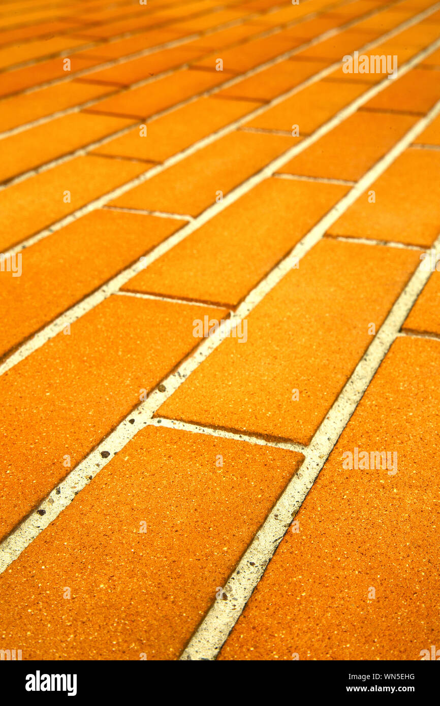 Row bricks hi-res stock photography and images - Alamy