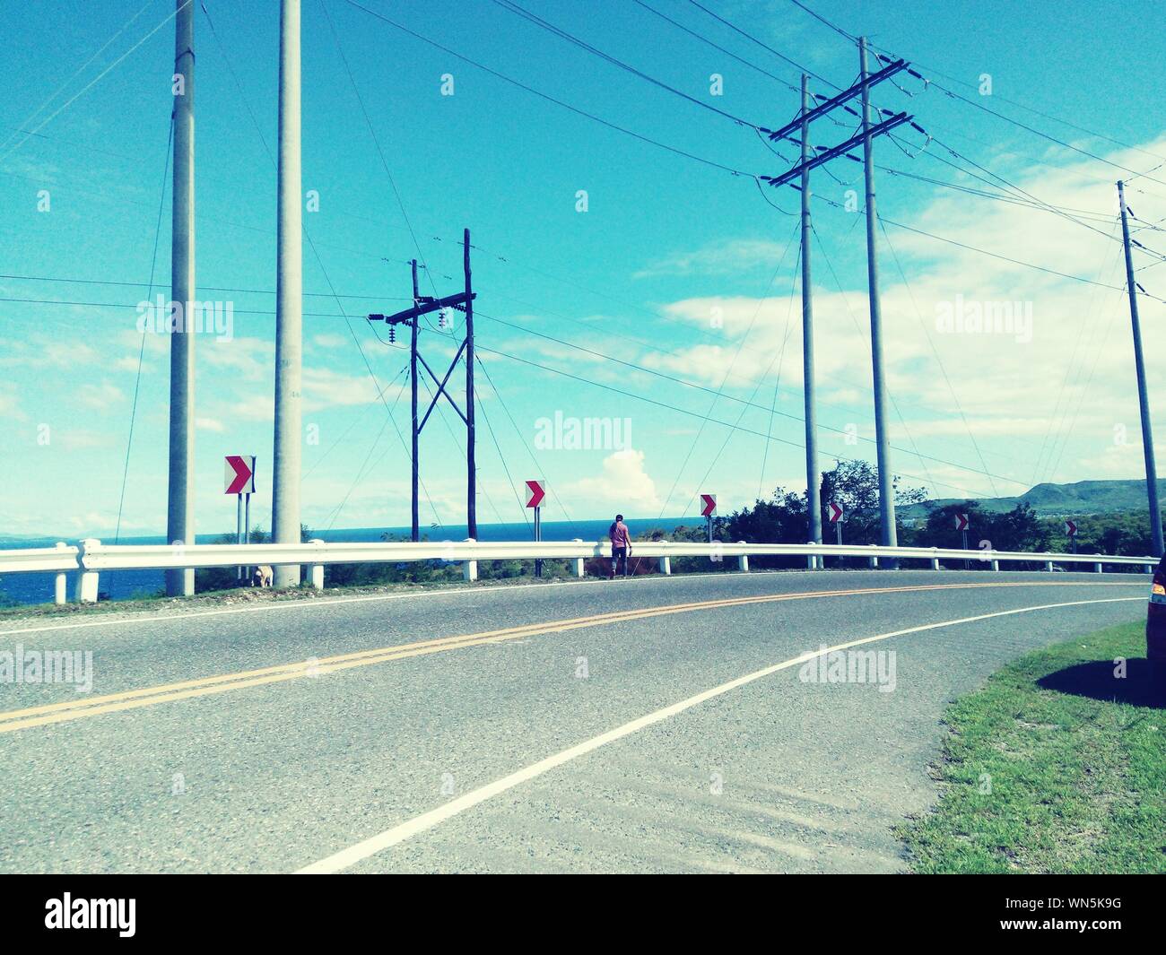 Telephone lines hi-res stock photography and images - Alamy