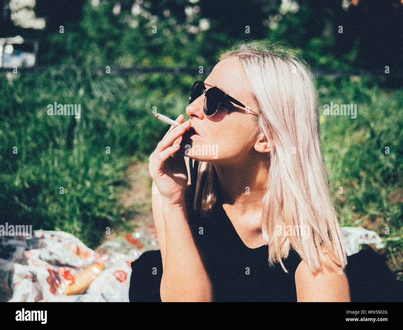 Smoking field hi-res stock photography and images - Alamy