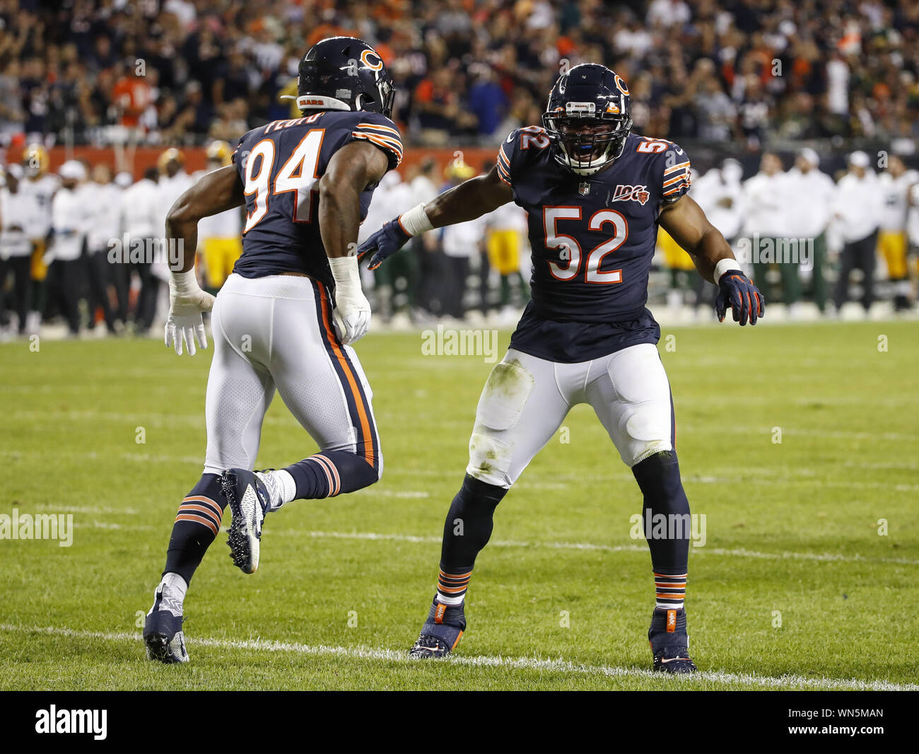 Khalil mack green bay hi-res stock photography and images - Alamy