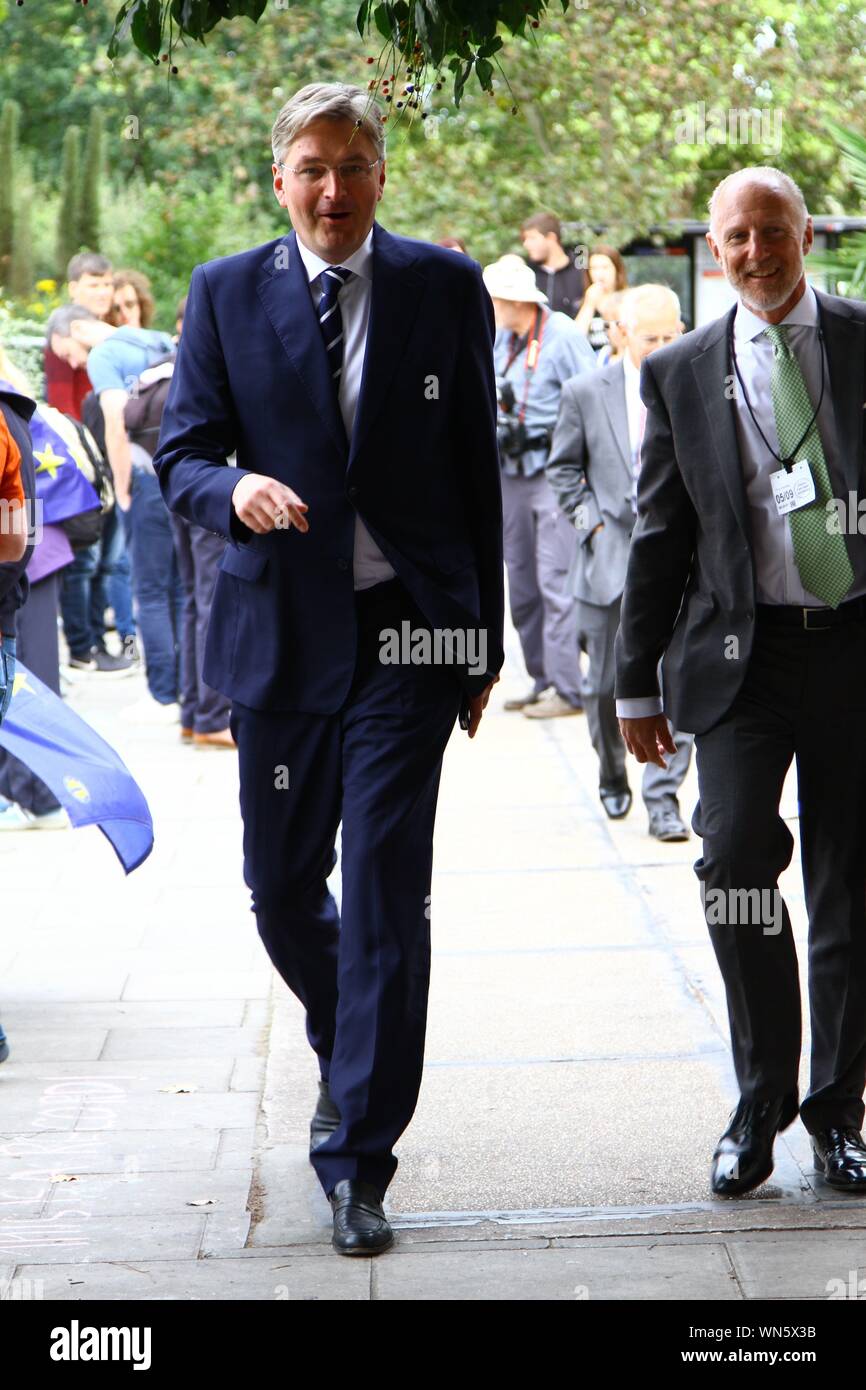 Daniel kawczynski hi-res stock photography and images - Alamy