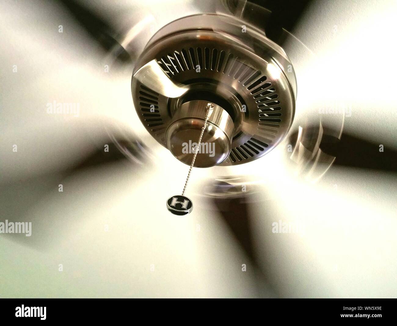Moving electricity hi-res stock photography and images - Alamy
