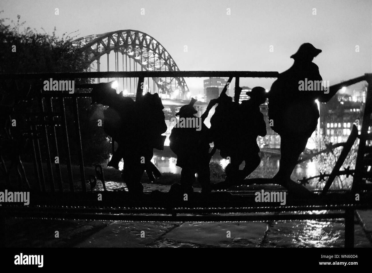 Silhouette Soldiers High Resolution Stock Photography and Images - Alamy