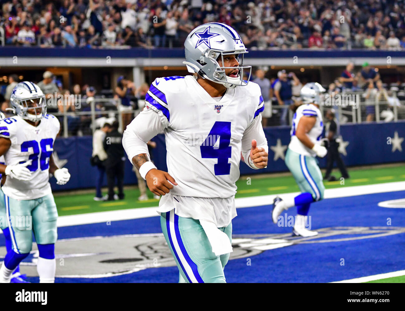 Dallas cowboys quarterback dak prescott hi-res stock photography and ...