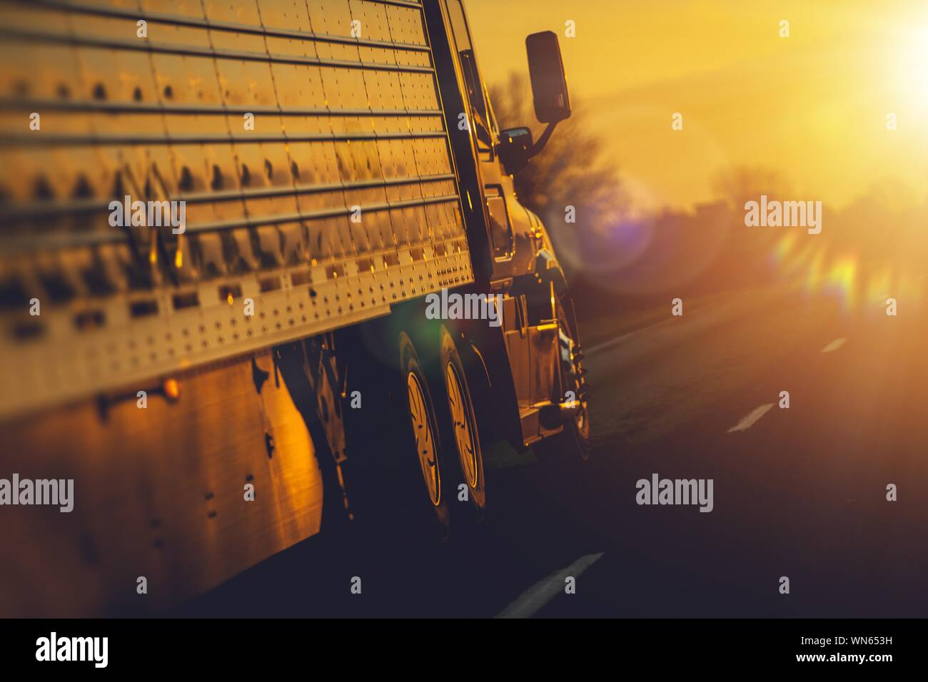 Truck at sunset hi-res stock photography and images - Alamy