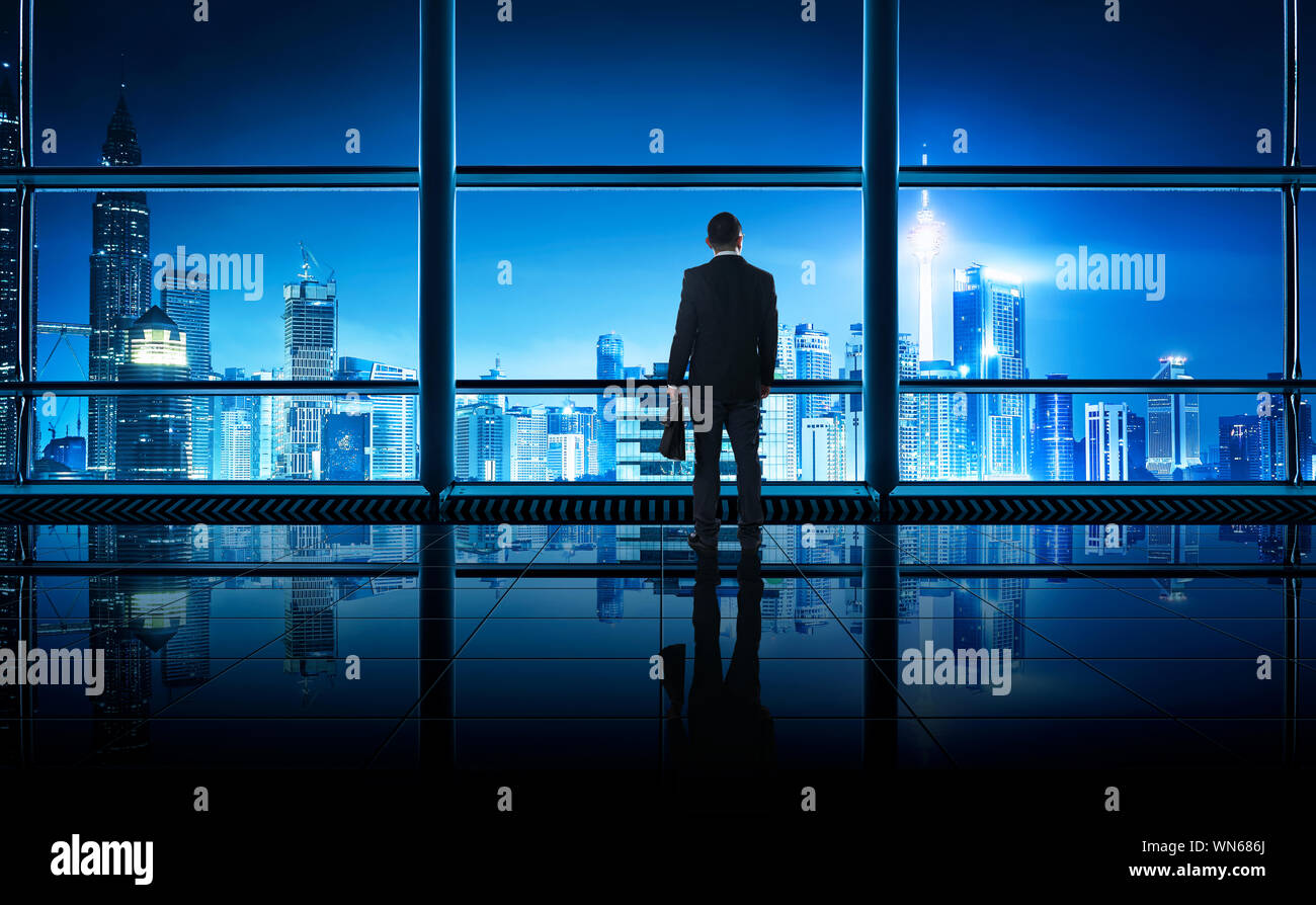 Looking through glass floor hi-res stock photography and images - Alamy