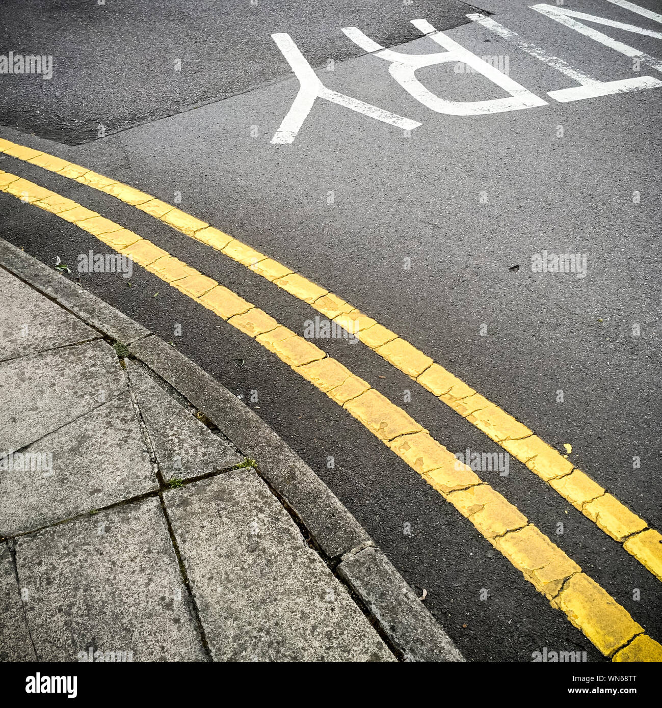Sidewalk Edge High Resolution Stock Photography and Images - Alamy