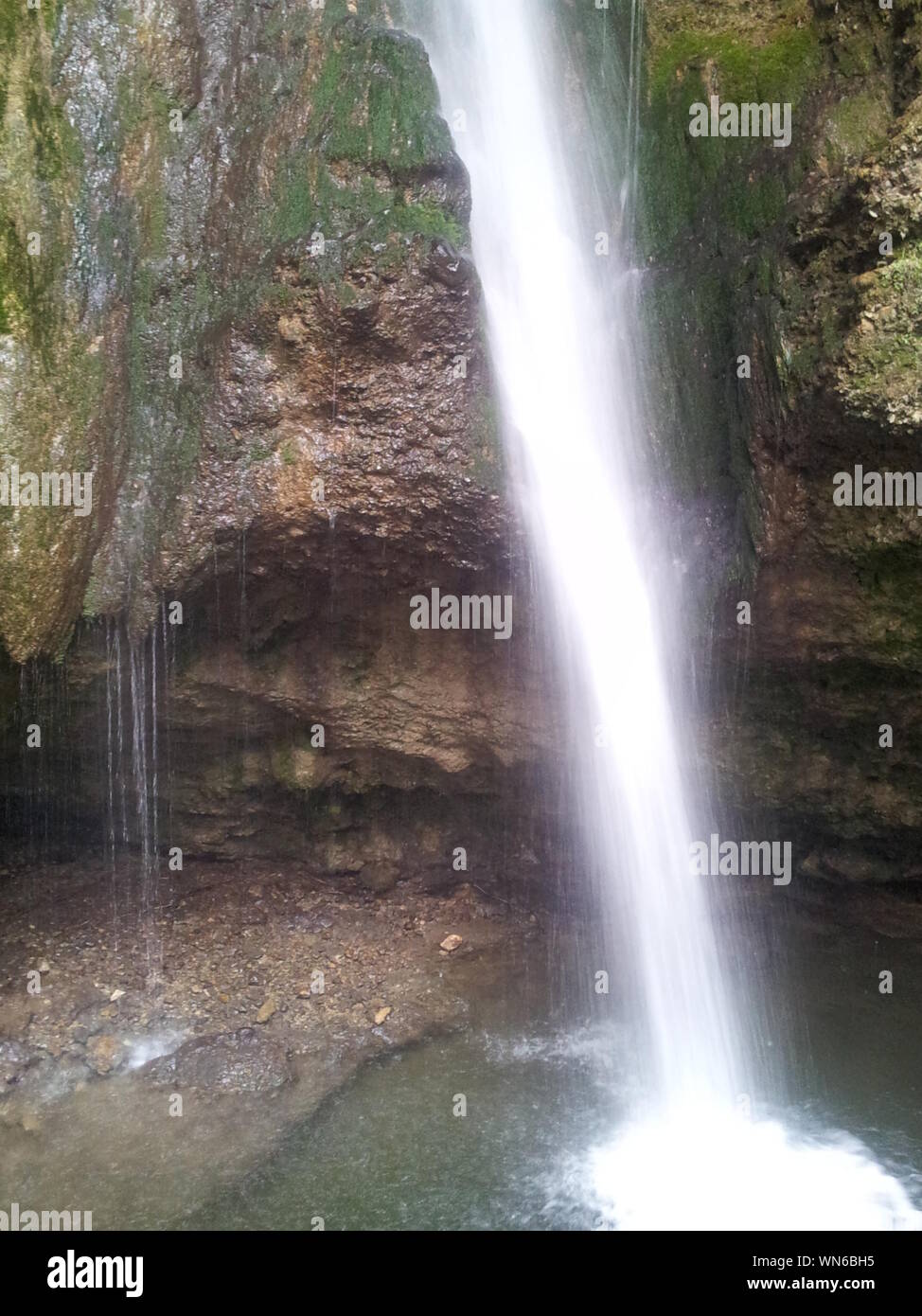 Hinang waterfall hi-res stock photography and images - Alamy