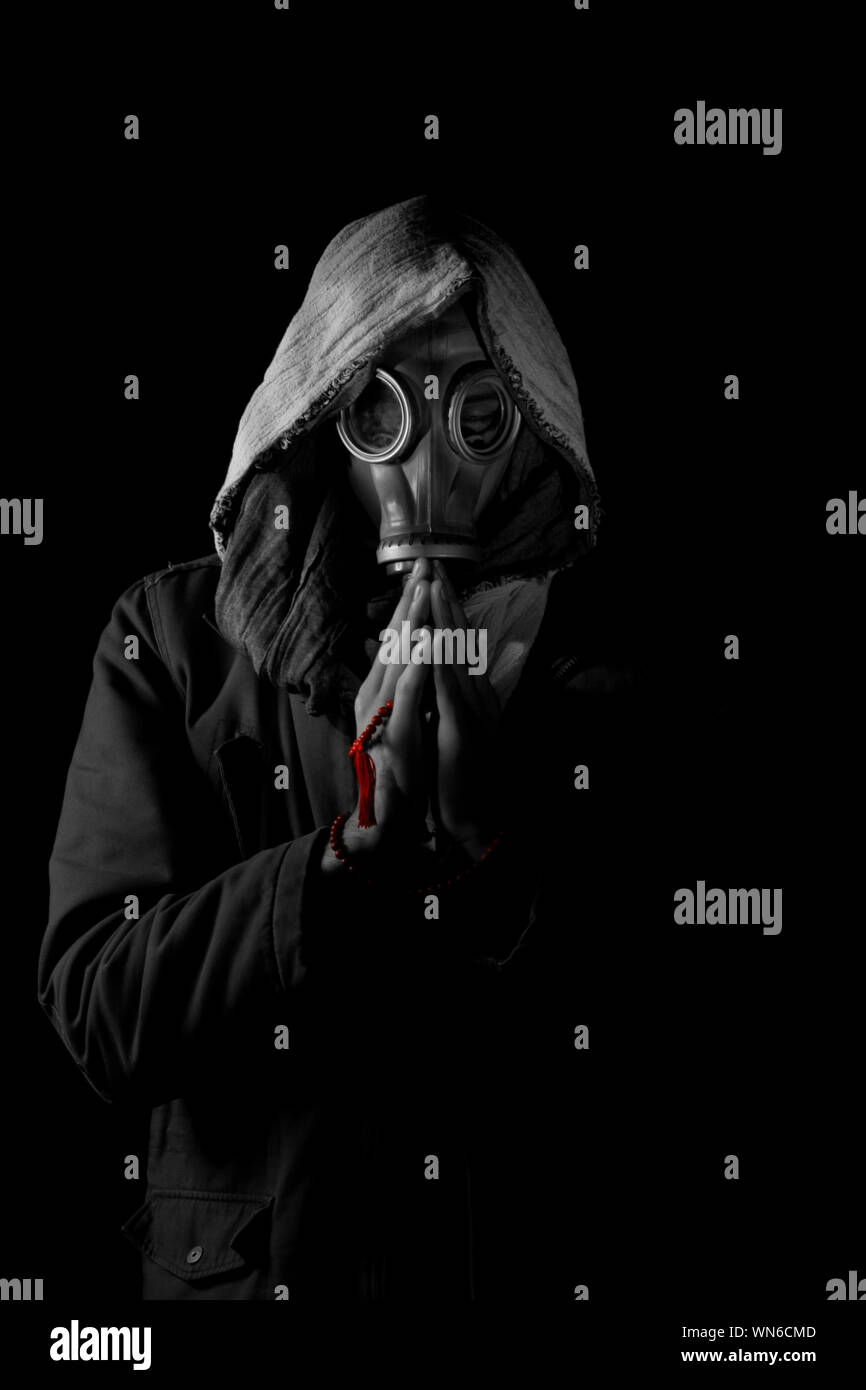 Man wearing a hood hi-res stock photography and images - Alamy