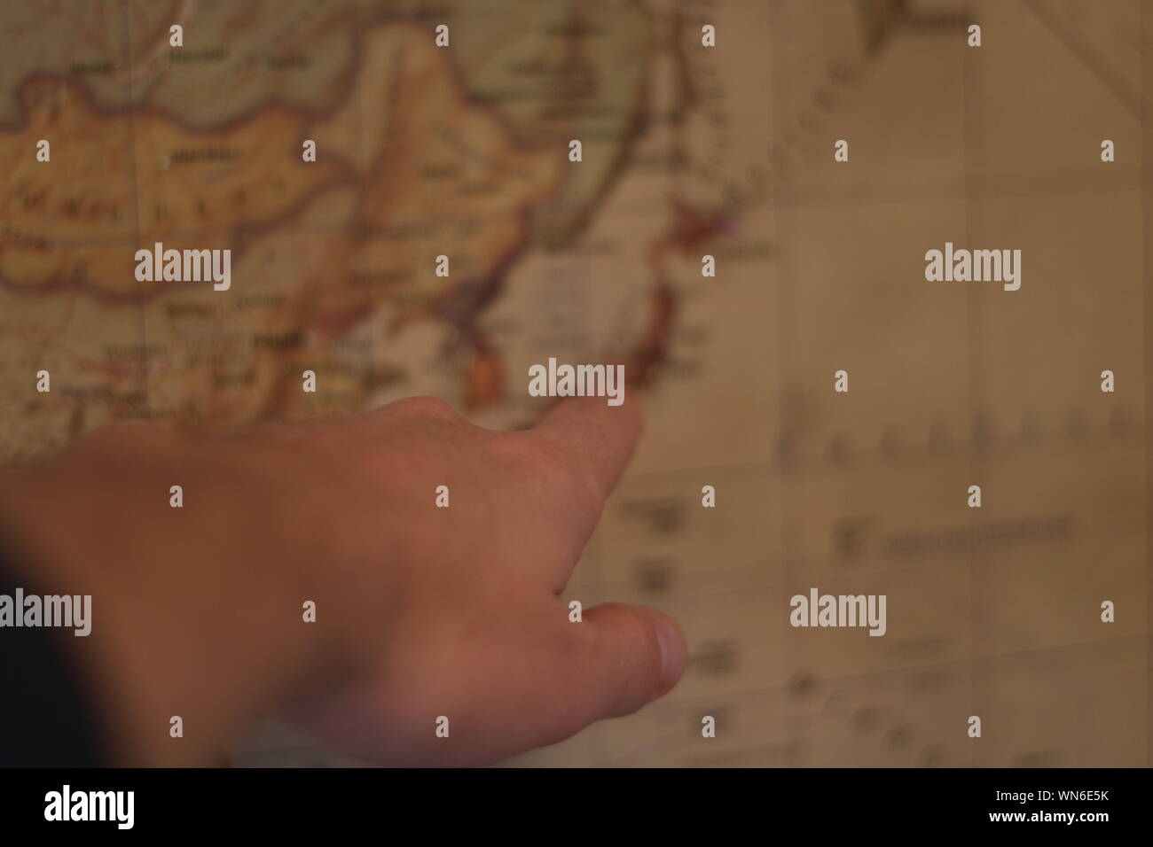 Map on hand hi-res stock photography and images - Alamy