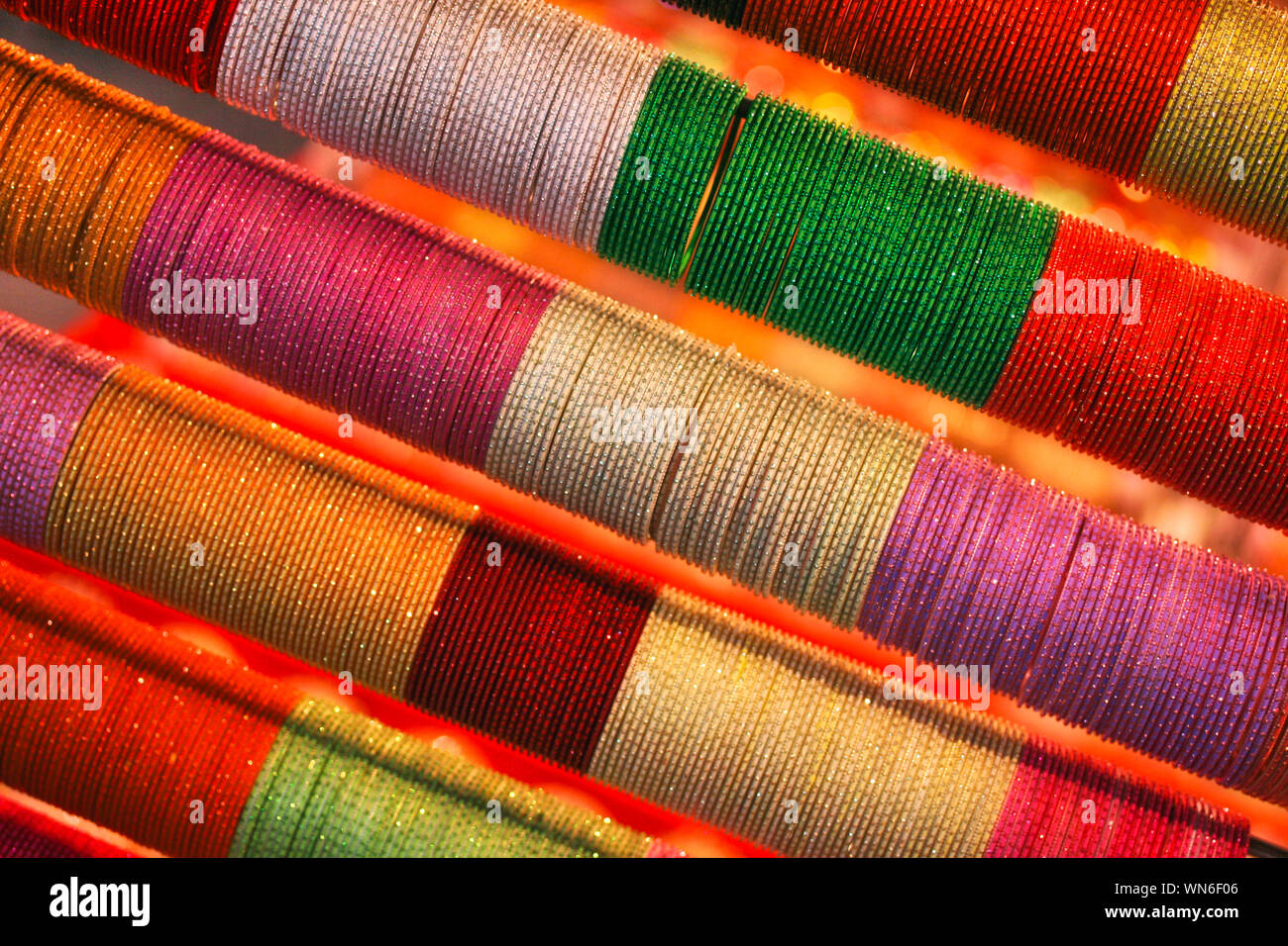 Bangles store hi-res stock photography and images - Alamy