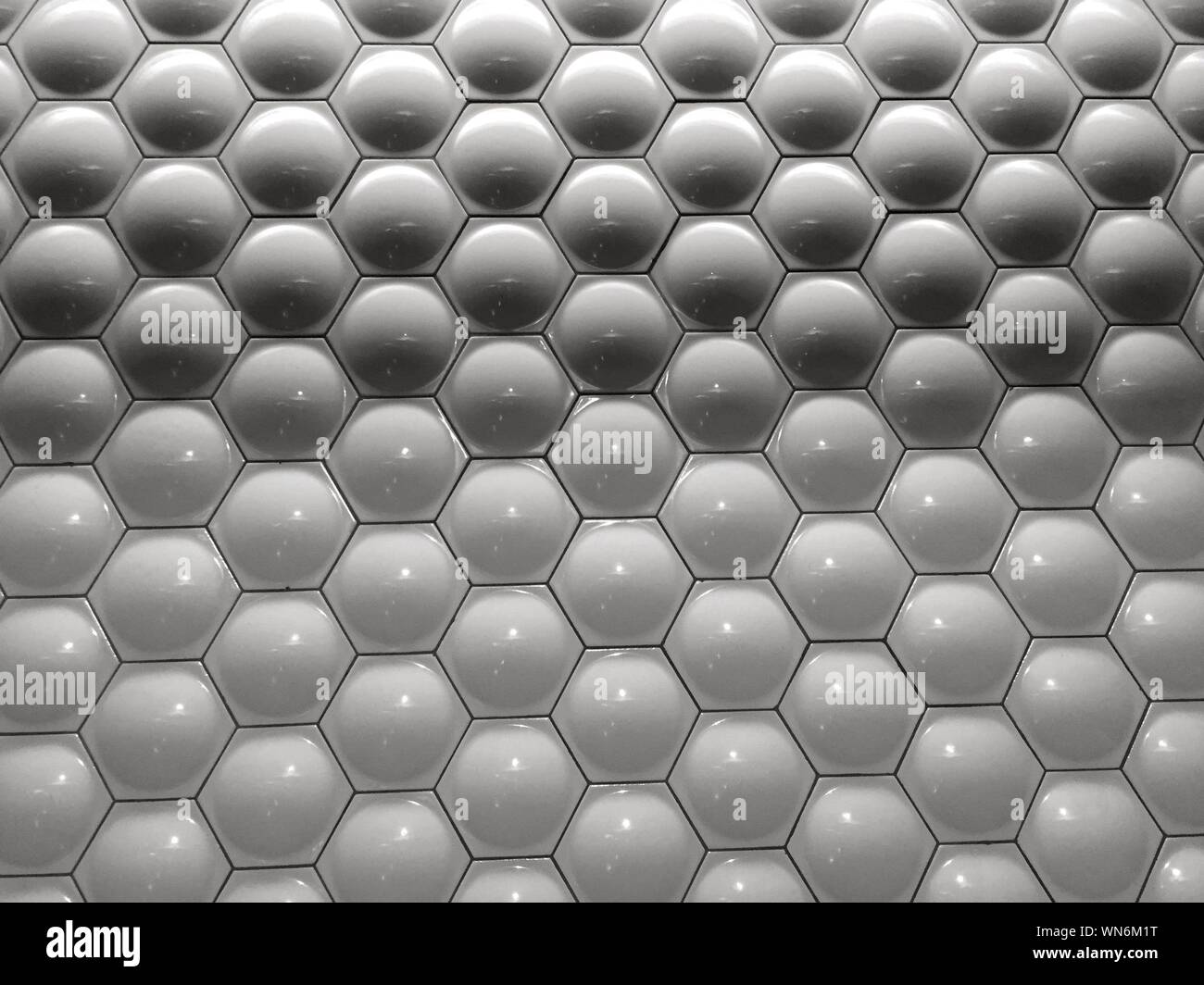 Hexagon wall pattern hi-res stock photography and images - Alamy