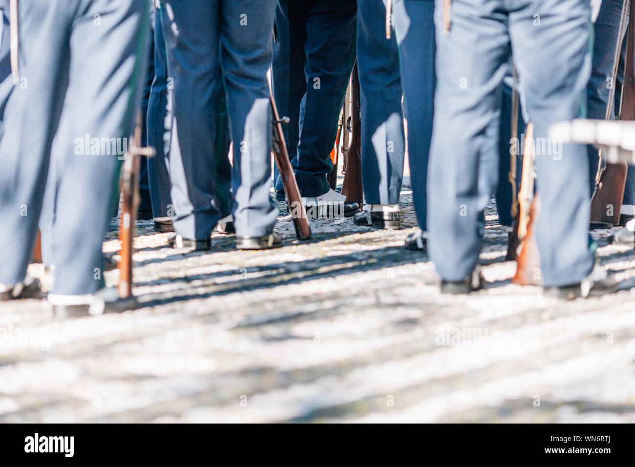 Military people hi-res stock photography and images - Alamy