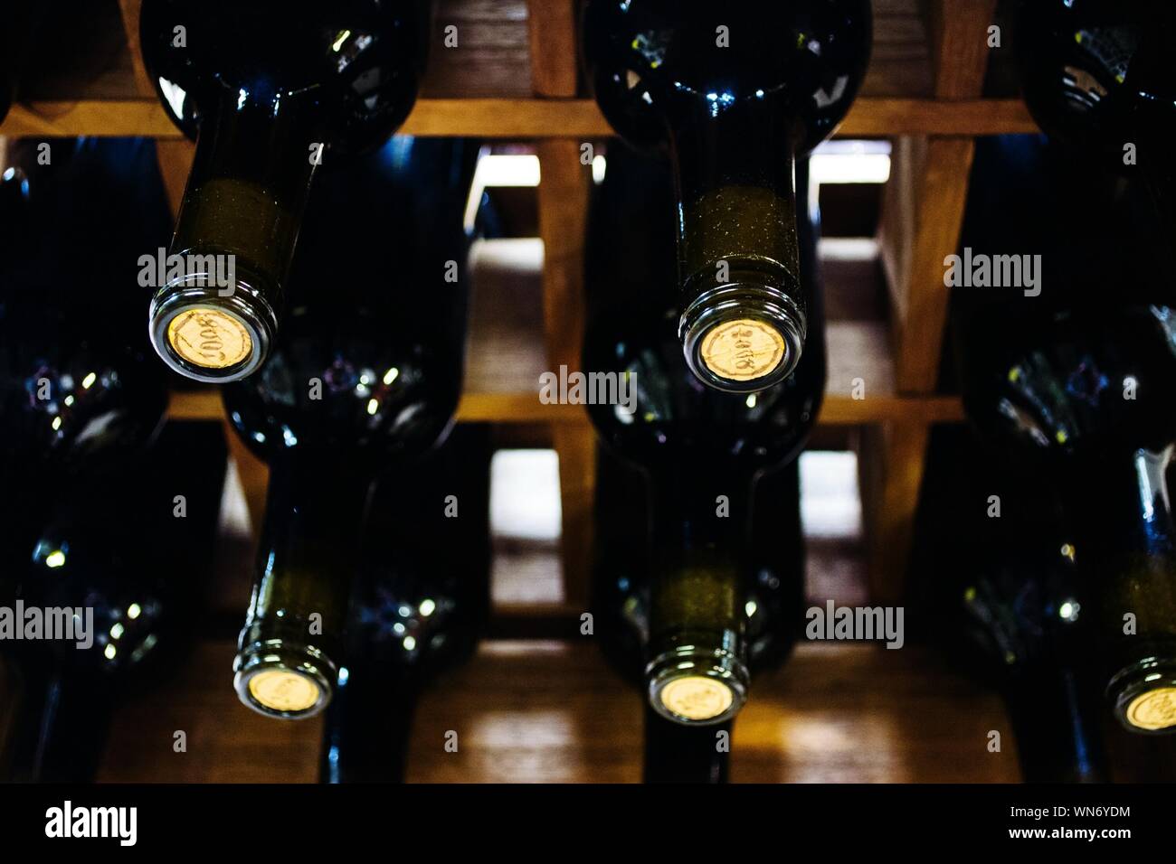 Side view of wine bottles hi-res stock photography and images - Alamy