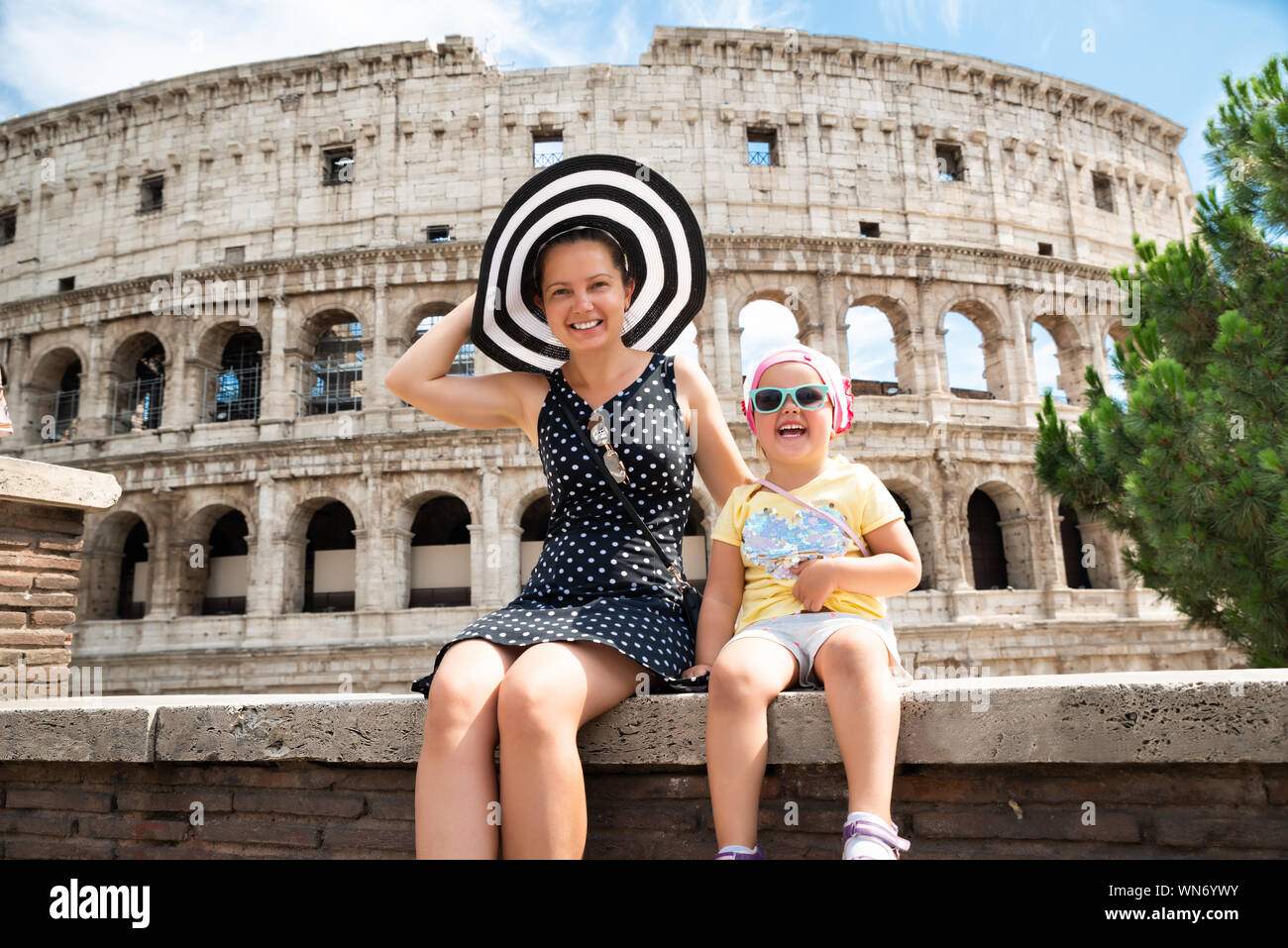 Roman mother and daughter hi-res stock photography and images - Alamy