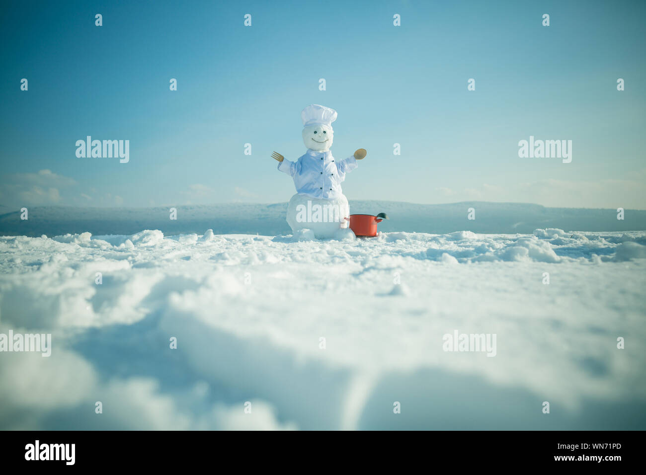 Snowman chef hi-res stock photography and images - Alamy