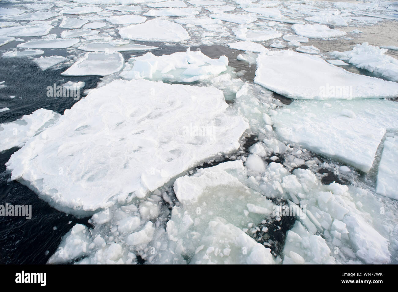 Full view of iceberg hi-res stock photography and images - Alamy