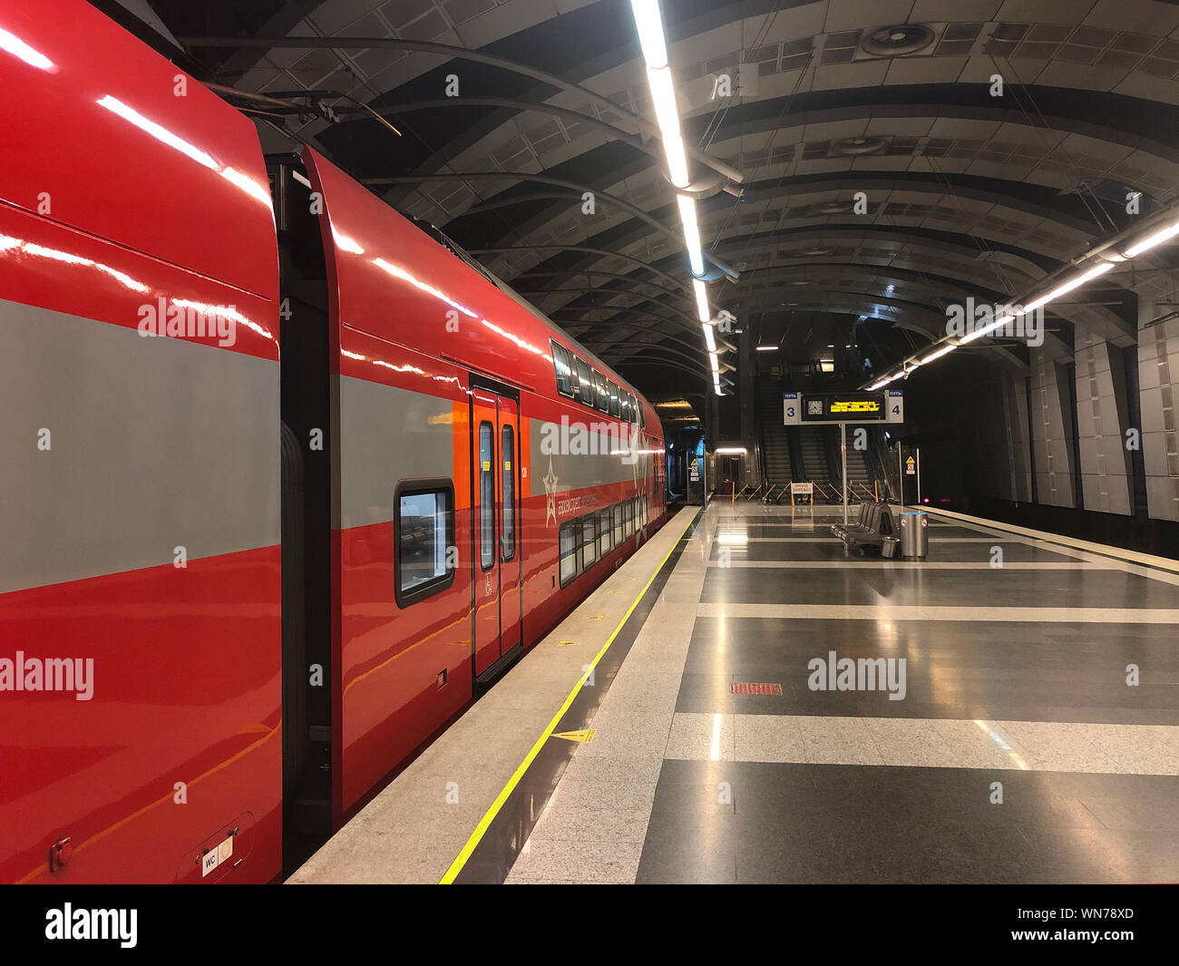 Modern two storey terminal hi-res stock photography and images - Alamy