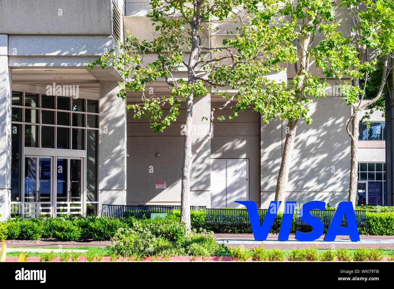 Four buildings hi-res stock photography and images - Alamy