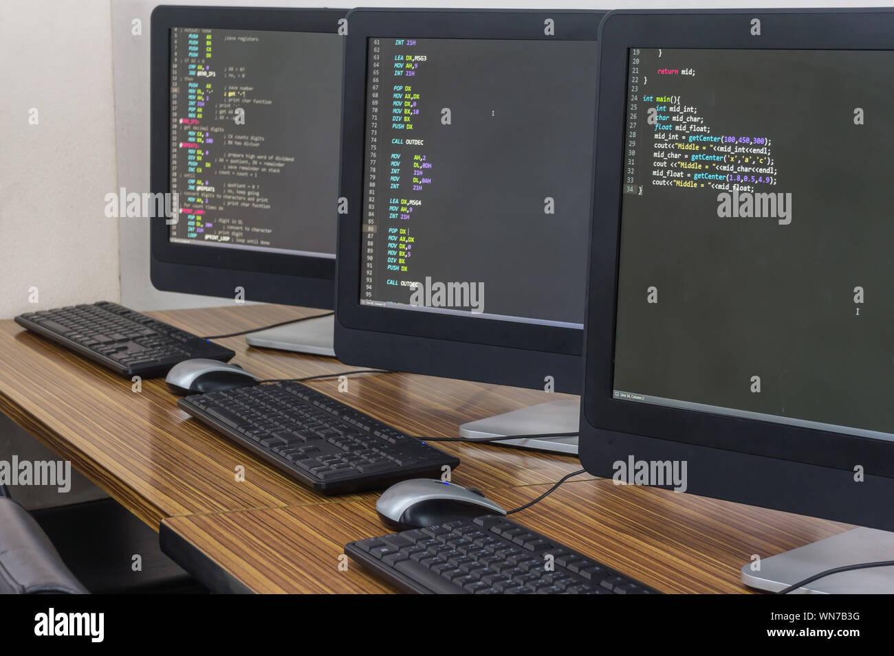 Classroom keyboard hi-res stock photography and images - Alamy