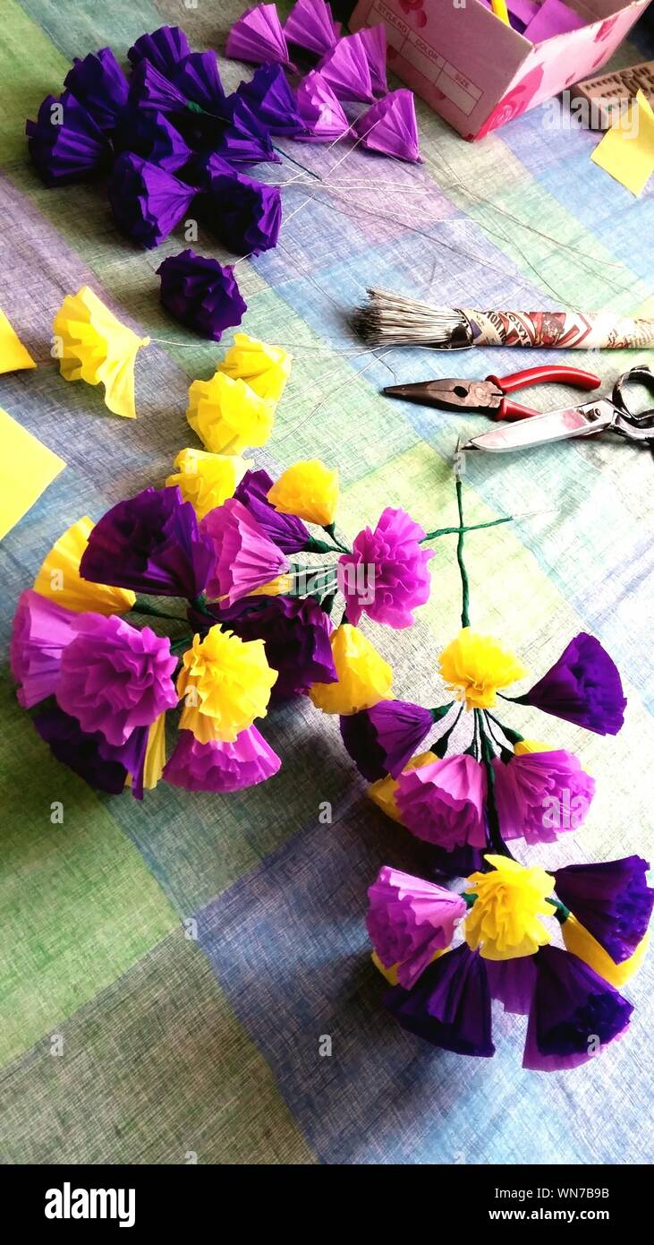 Plastic plaster hi-res stock photography and images - Alamy