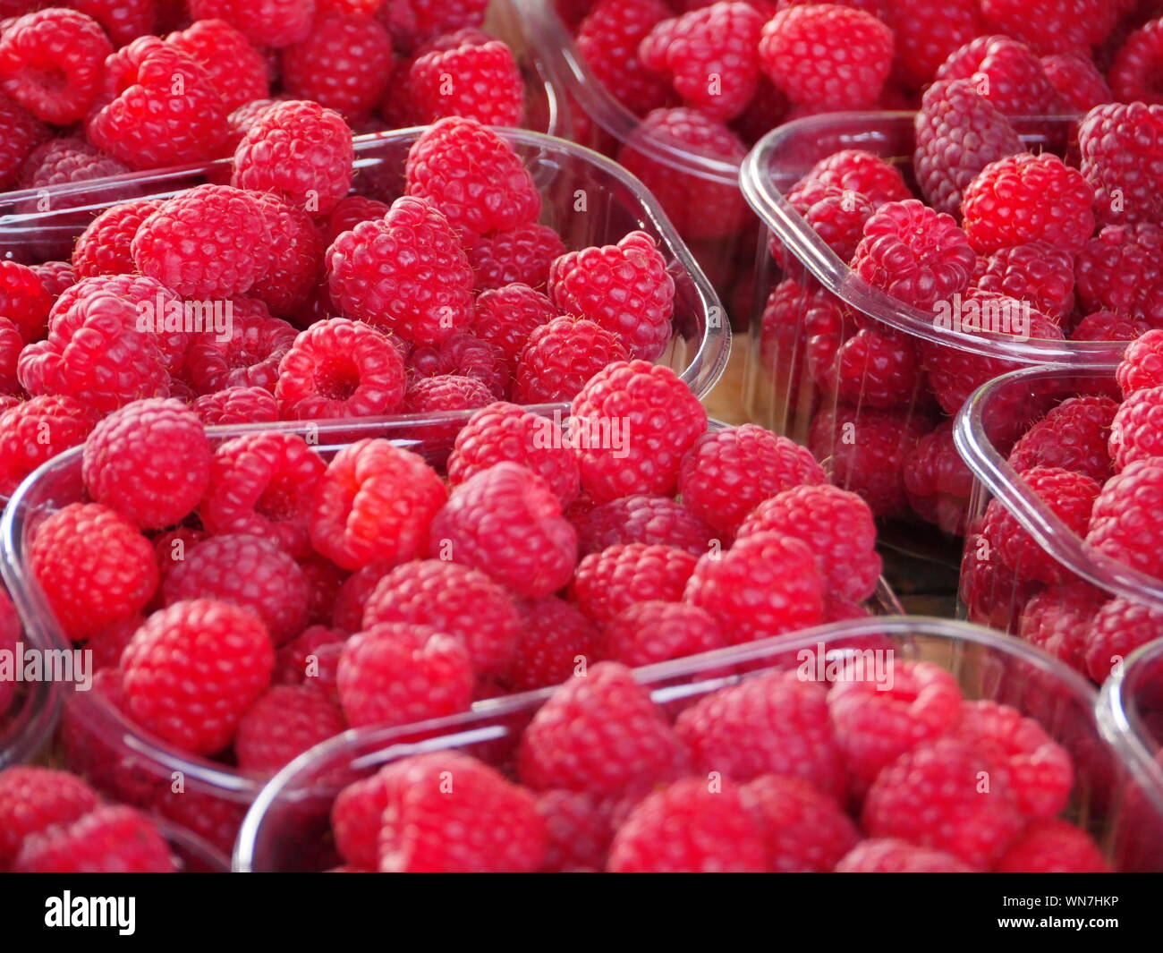 Supermarket raspberries hi-res stock photography and images - Alamy