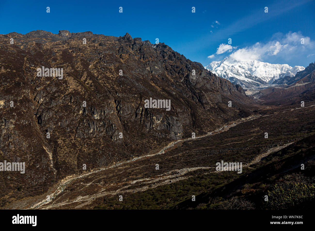 View of the Kanchenjunga mountain range in the Himalayas in the state ...