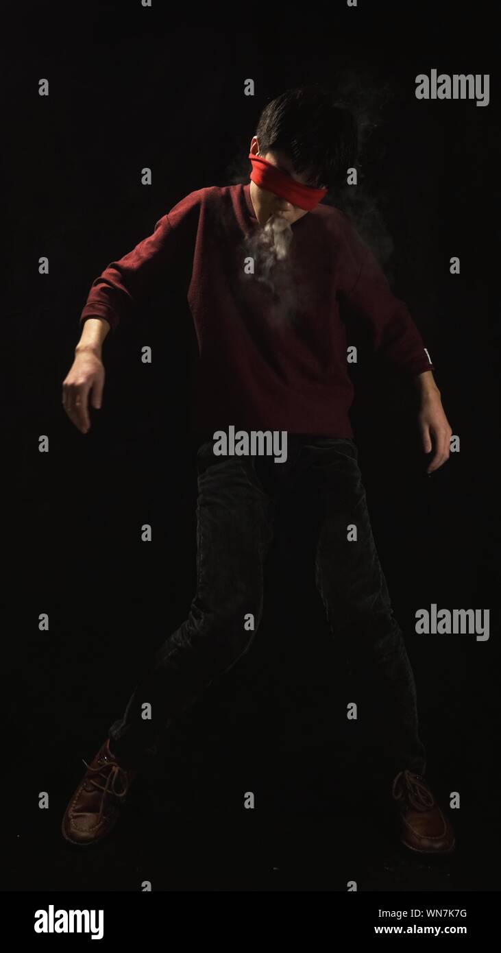 Men Blindfolded High Resolution Stock Photography and Images - Alamy