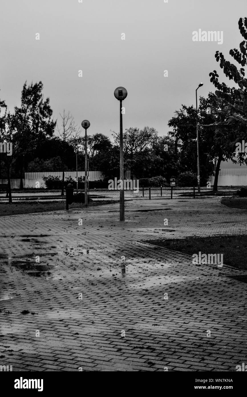 Wet footpath Black and White Stock Photos & Images - Alamy