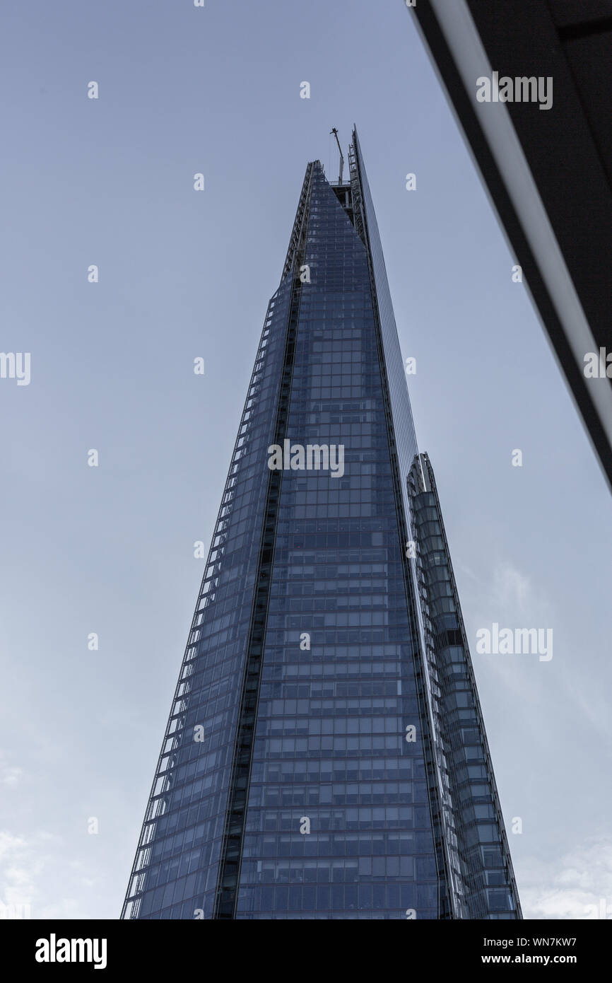 Shard urban architecture hi-res stock photography and images - Alamy